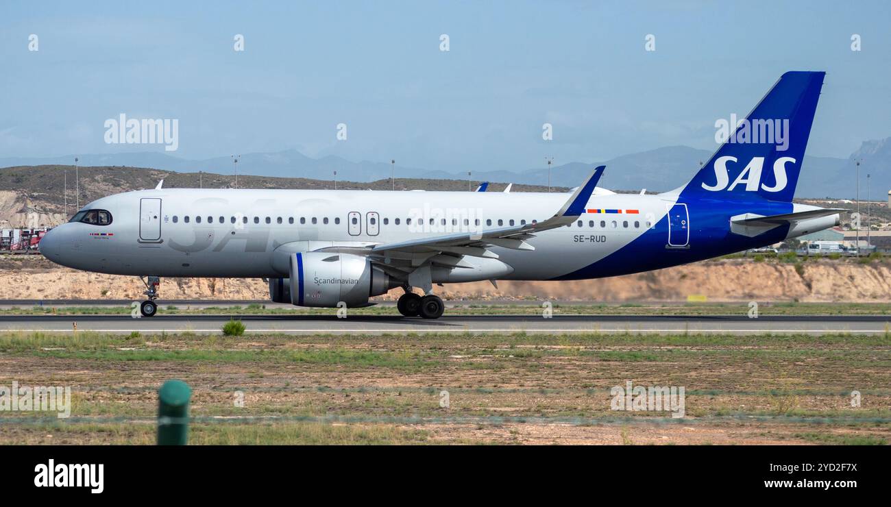 Airbus A320 airliner of the Lufthansa airline taking off at Alicante ...