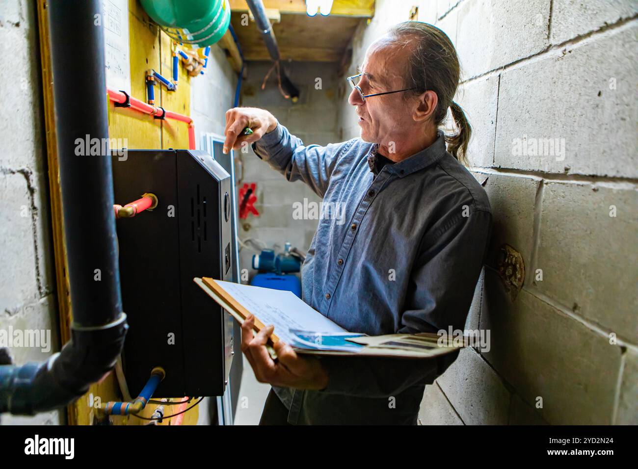 The point home hi-res stock photography and images - Alamy