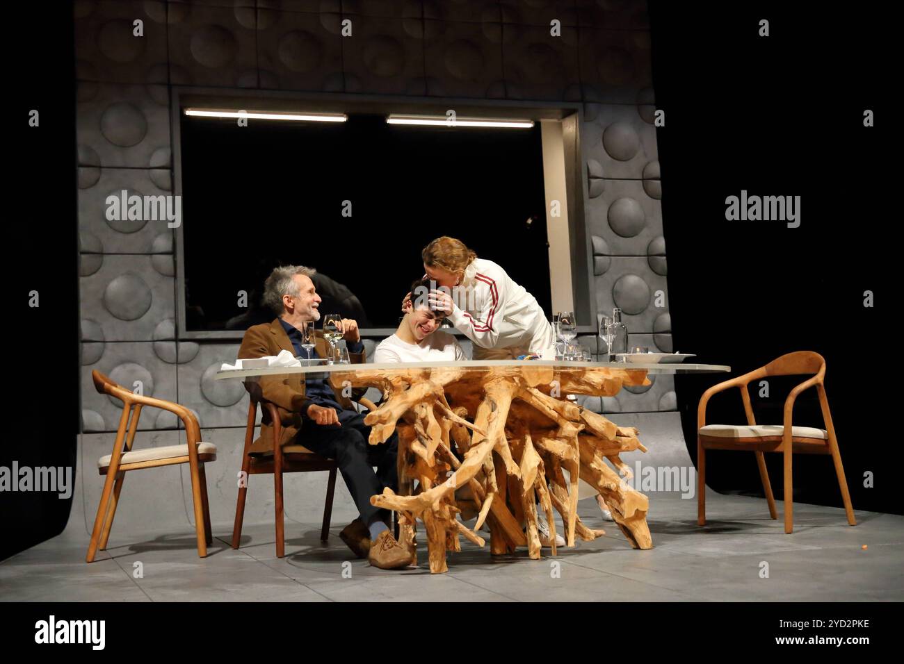 Ulrich Matthes als Paul Lohmann, Carlo Krammling als Michel Lohmann ...