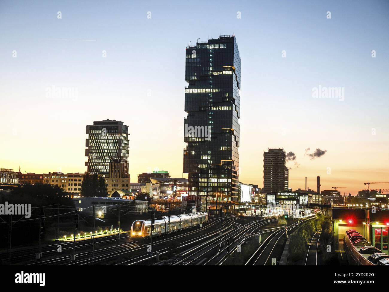 Metre high rise building hi-res stock photography and images - Alamy