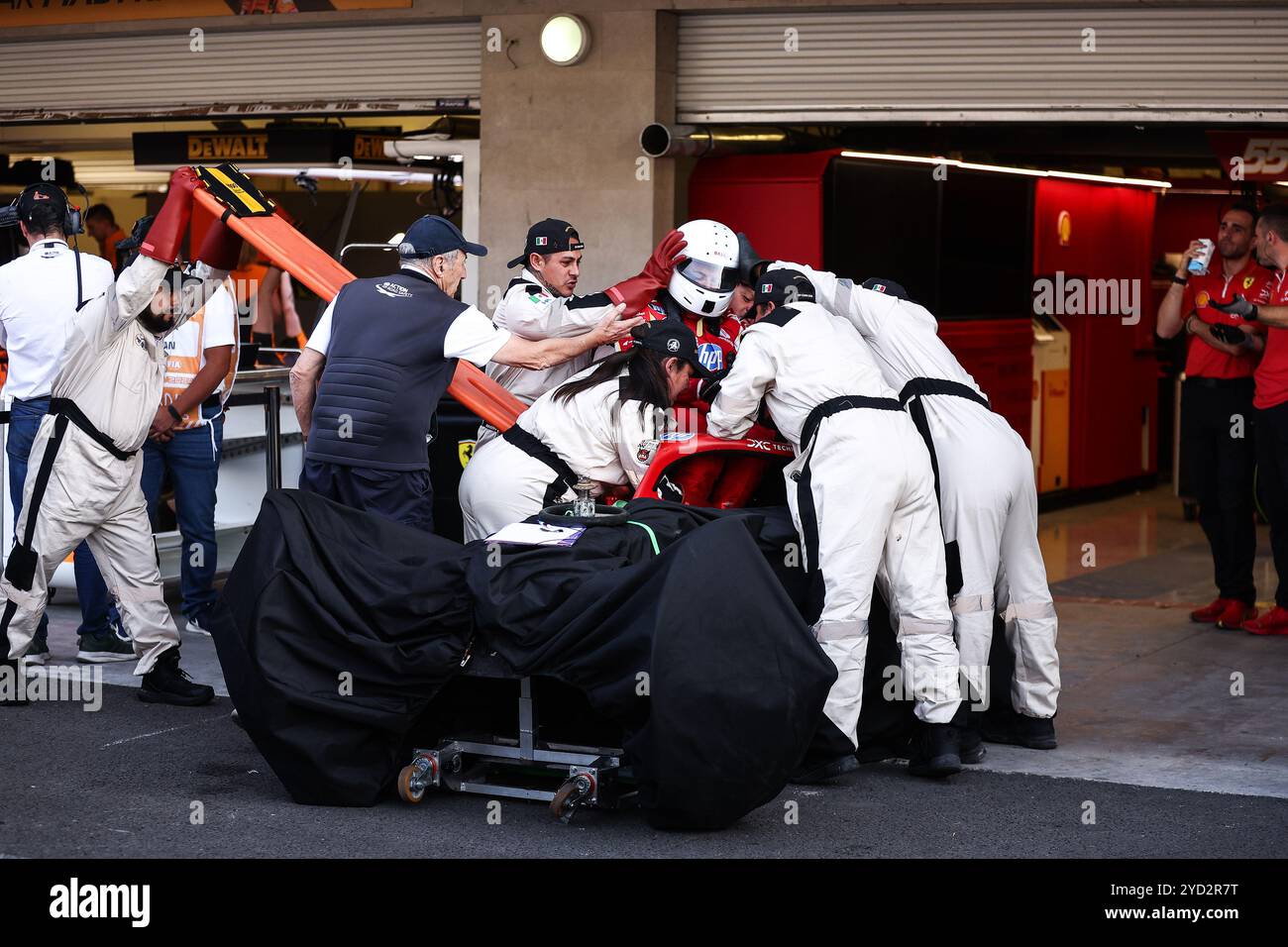 Marshal extraction test during the Formula 1 Gran Premio de la Ciudad ...