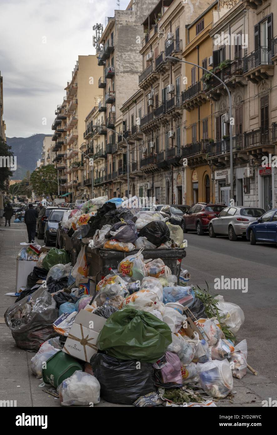 Palermo, Italy, 5 January, 2024: heaps of garbage and trash in the ...