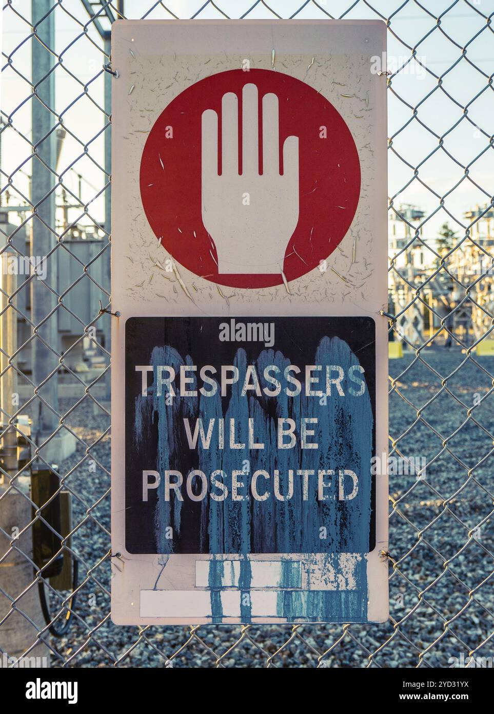 Trespassers will be prosecuted hi-res stock photography and images - Alamy