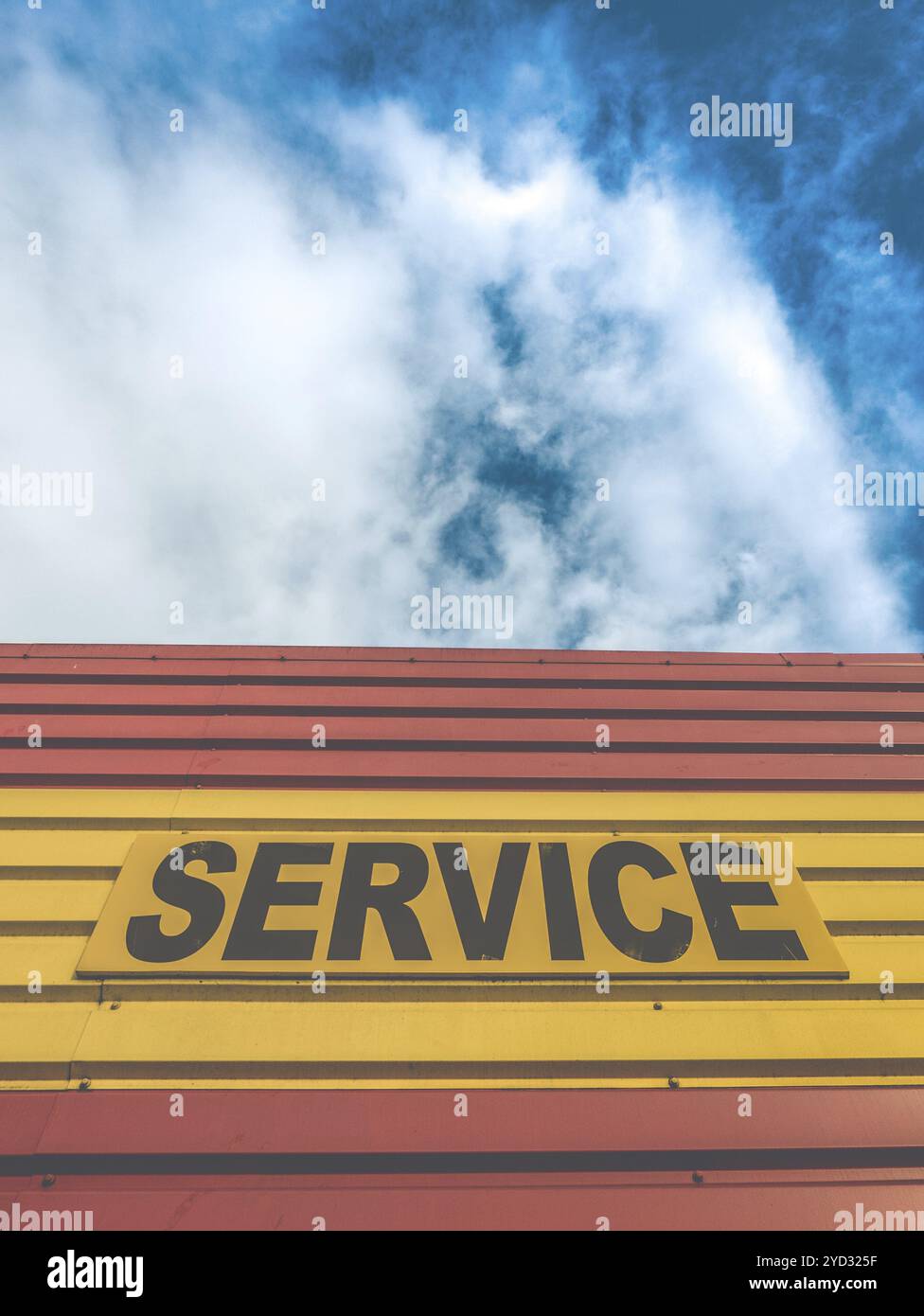 Retro Style Auto Repair Shop Or Garage With Service Sign Stock Photo ...