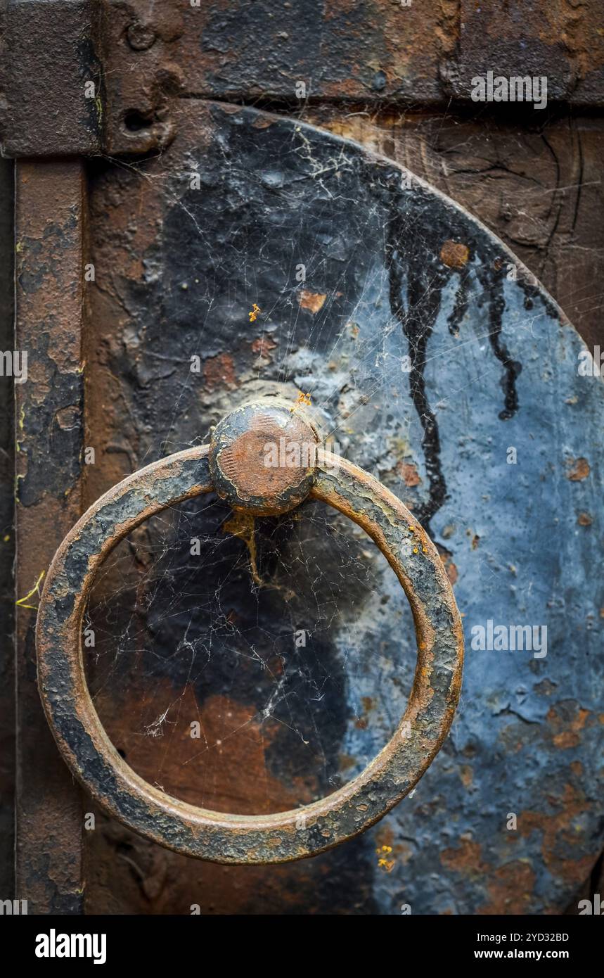Rustic handles hi-res stock photography and images - Alamy