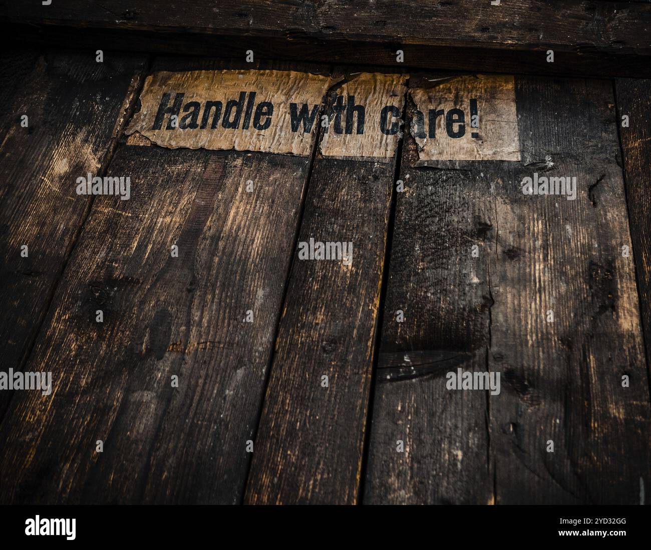 Shipping crate hi-res stock photography and images - Alamy