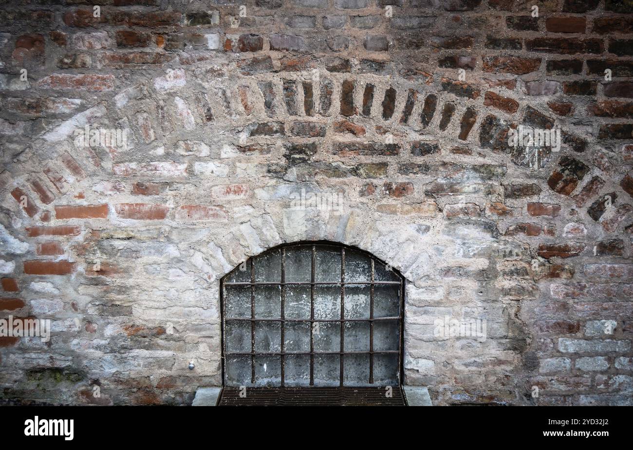 Bars On A Window Of A Medieval Dungeon Stock Photo - Alamy