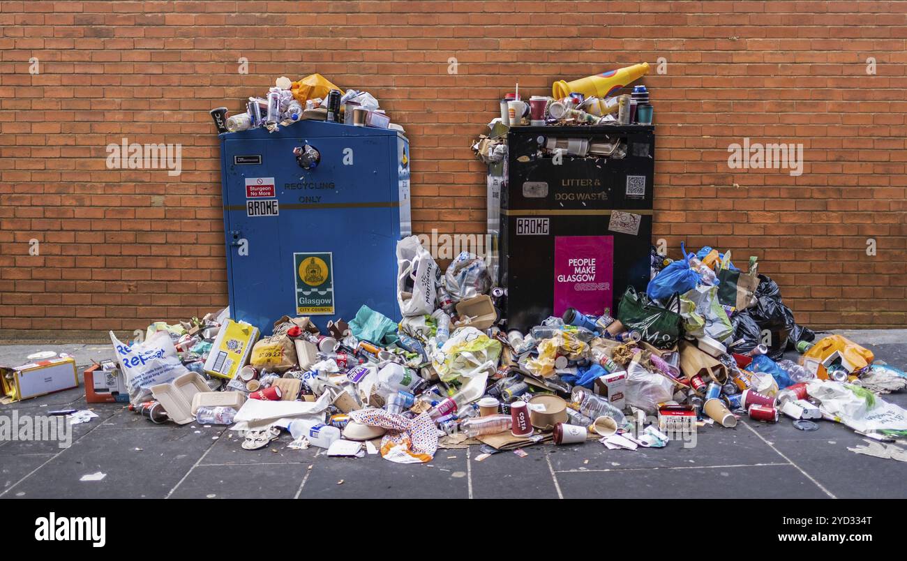 GLASGOW, SCOTLAND, UK, AUGUST 29, 2022: Bins Overflowing With Rubbish ...