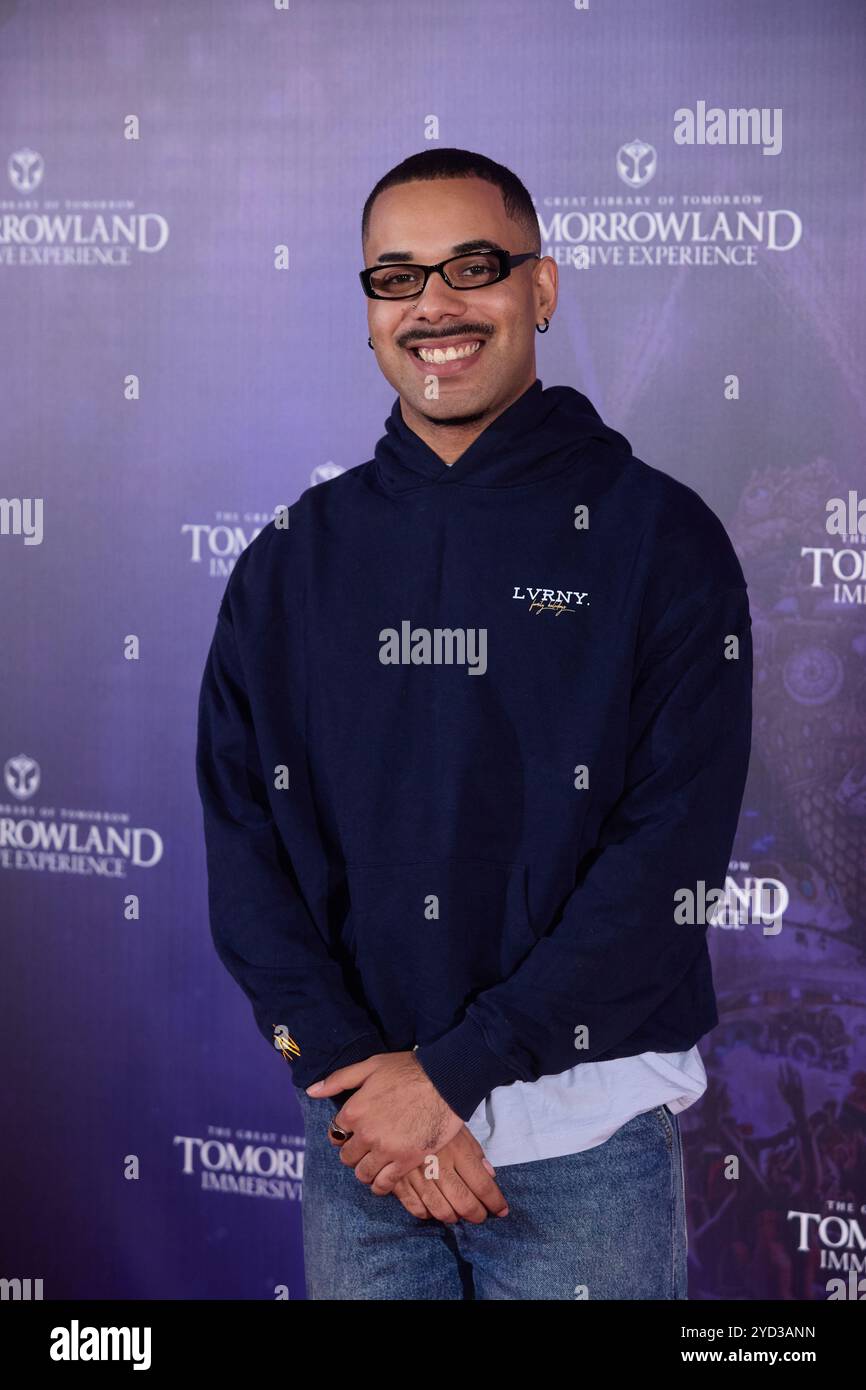 The Immersive Experience by Cris B takes place in Madrid, Spain, on ...