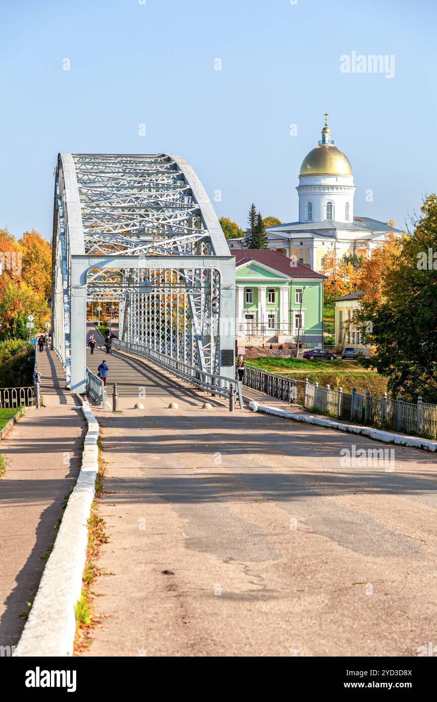 First in Russia steel arch bridge across the Msta river Stock Photo - Alamy