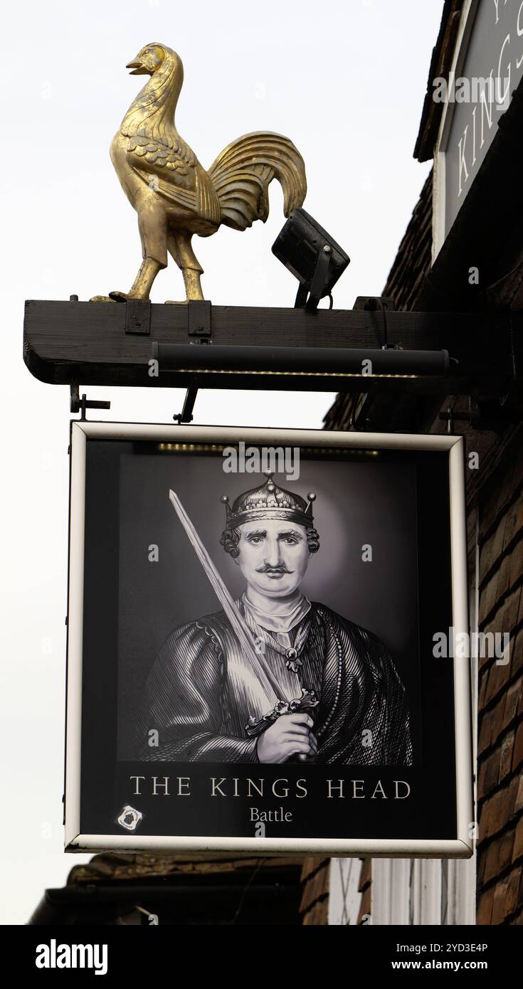 Traditional hanging pub sign at The Kings Head - public house - Mount ...