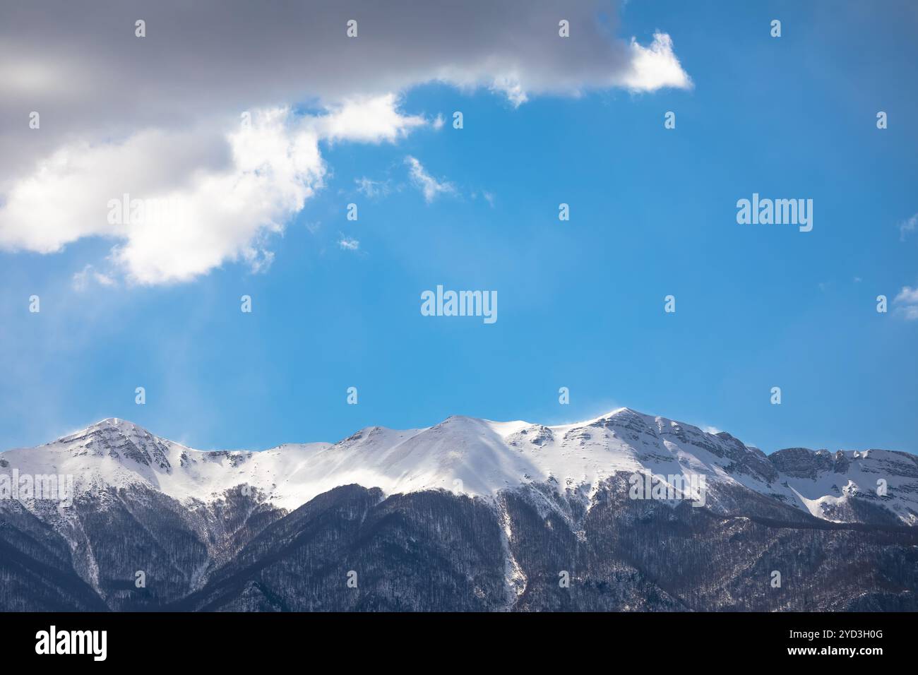 Panoramic view mountain snowy peaks hi-res stock photography and images ...
