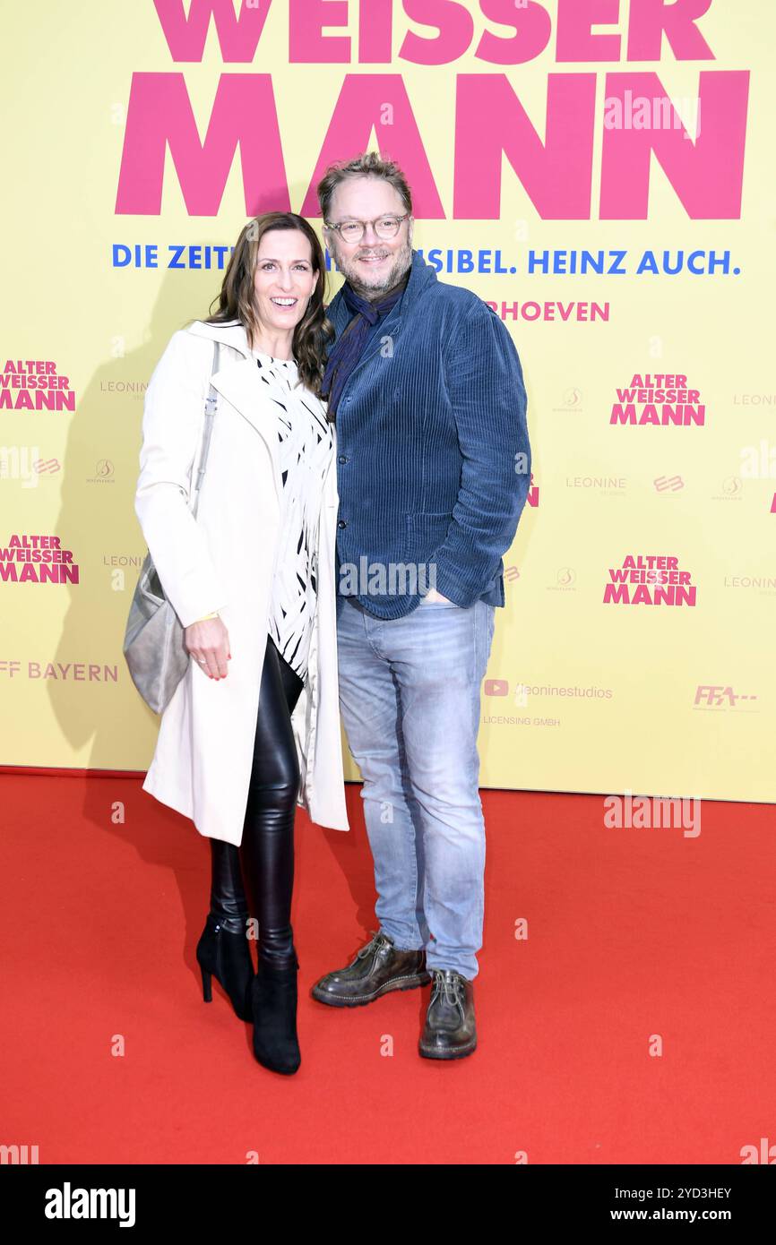 Ulrike Frank mit Ehemann Marc Schubring bei der Premiere ALTER WEISSER ...