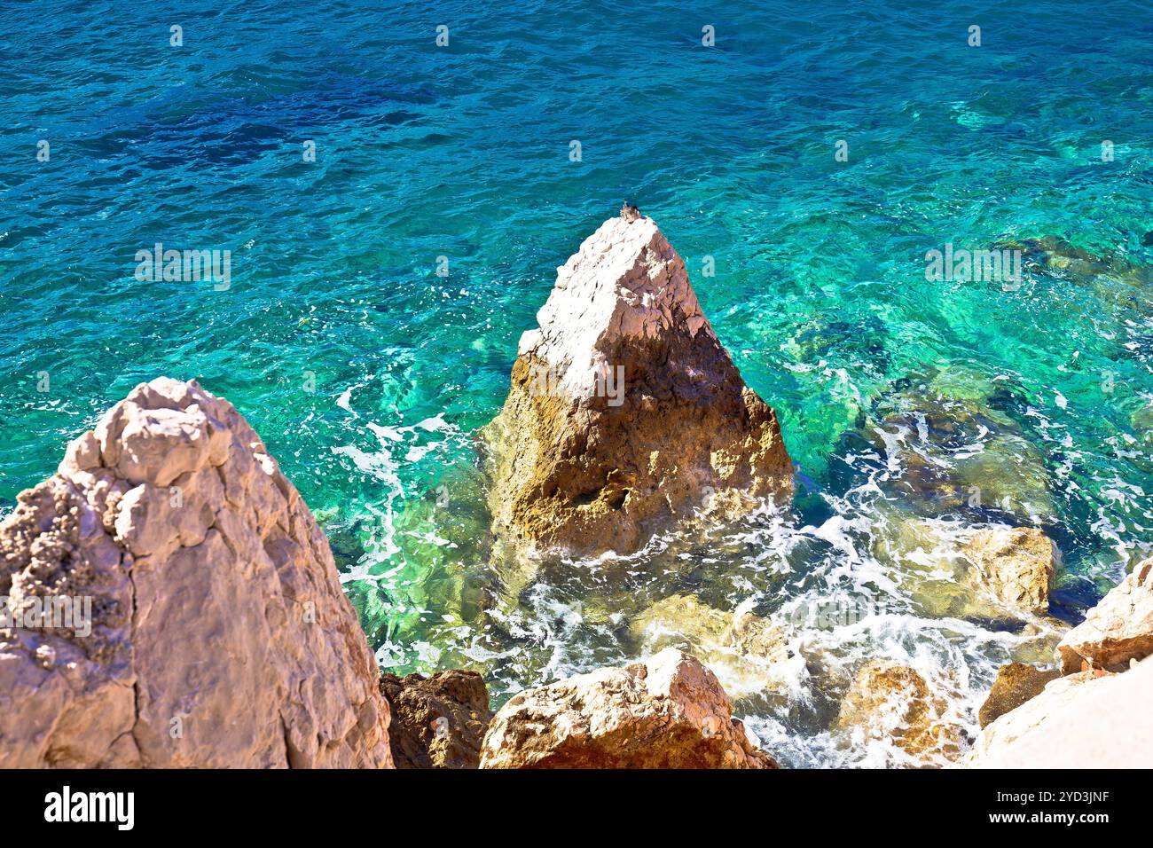 Wet rocks in sea hi-res stock photography and images - Alamy