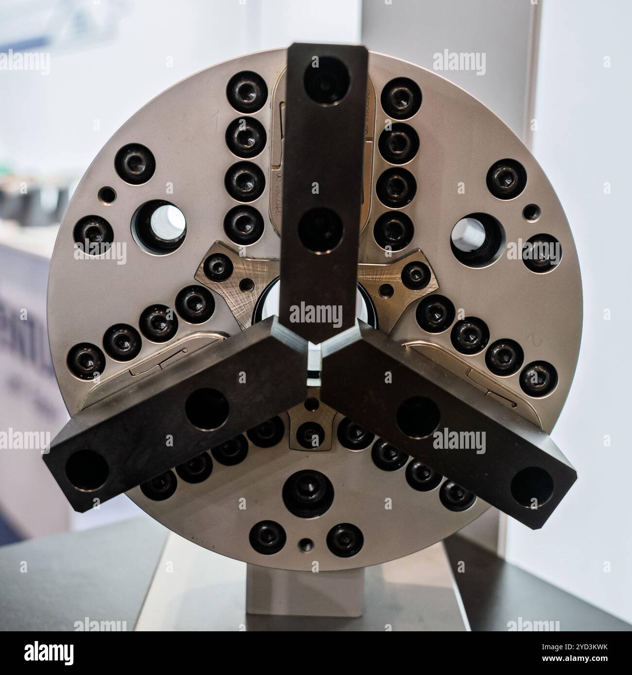 Large lathe chuck. Lathe with large chuck. Part clamping systems in CNC ...