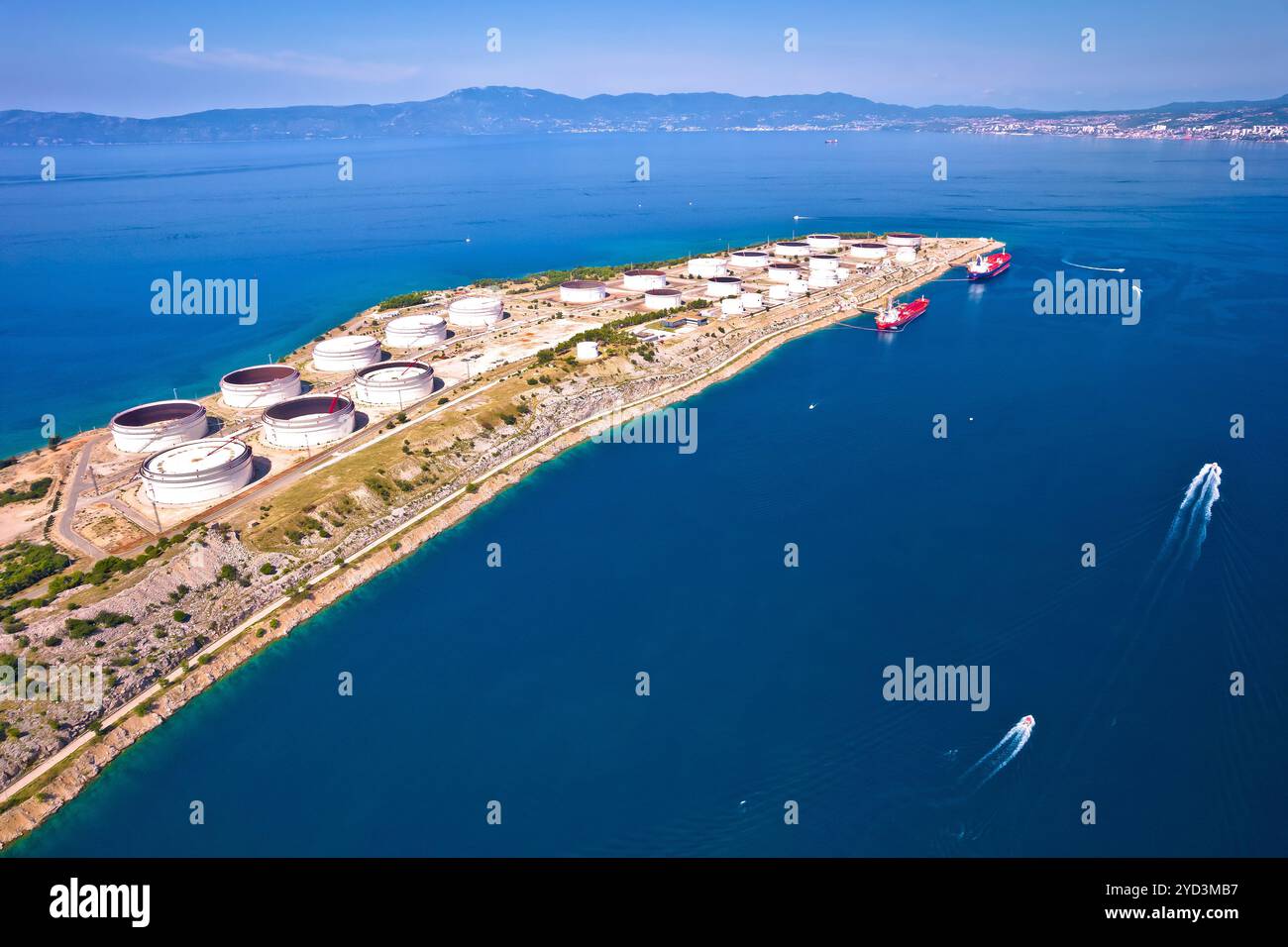 Lng carrier construction hi-res stock photography and images - Alamy