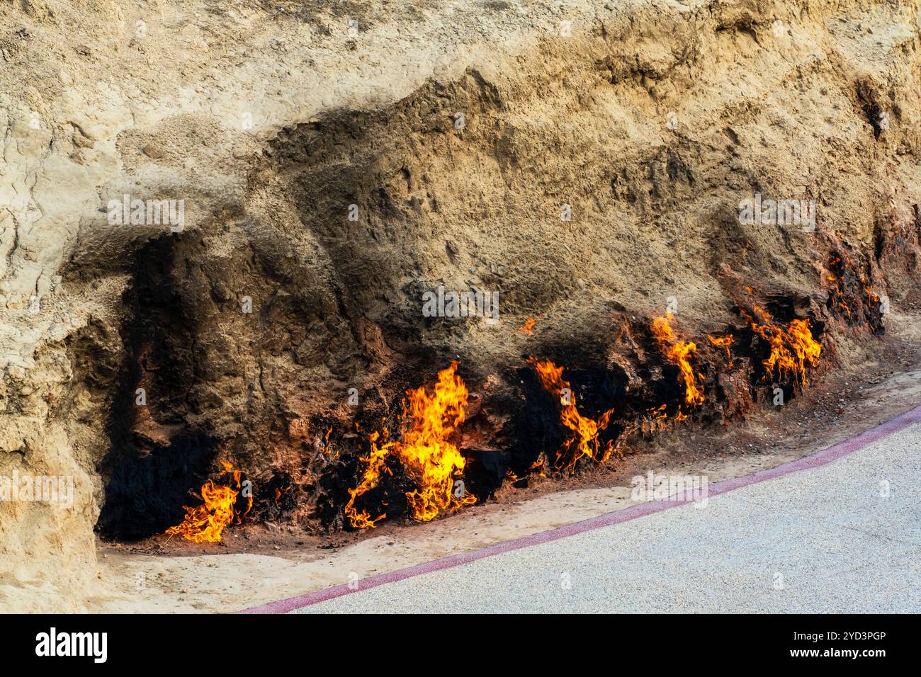 Yanar dagh hi-res stock photography and images - Alamy