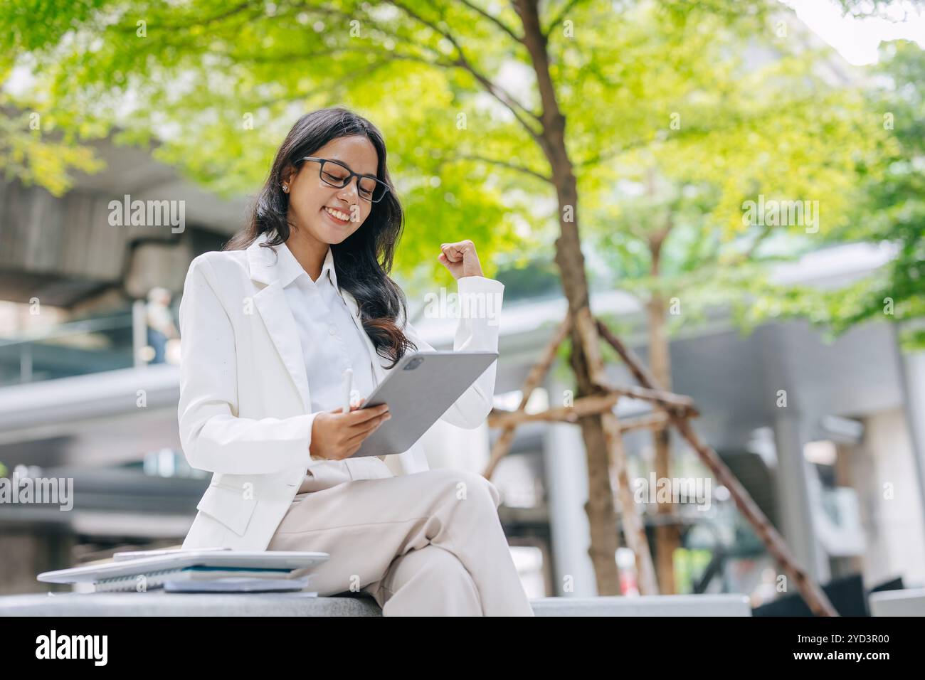 Success achievement people. Indian Business people happy hand rising ...