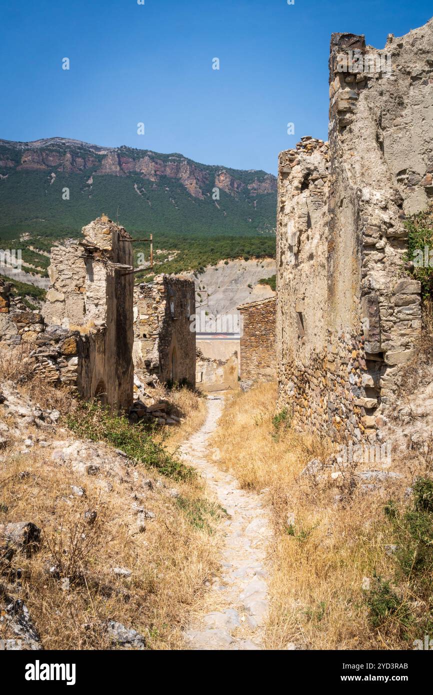Abandoned village of Esco, Zaragoza, Aragon, Spain Stock Photo - Alamy