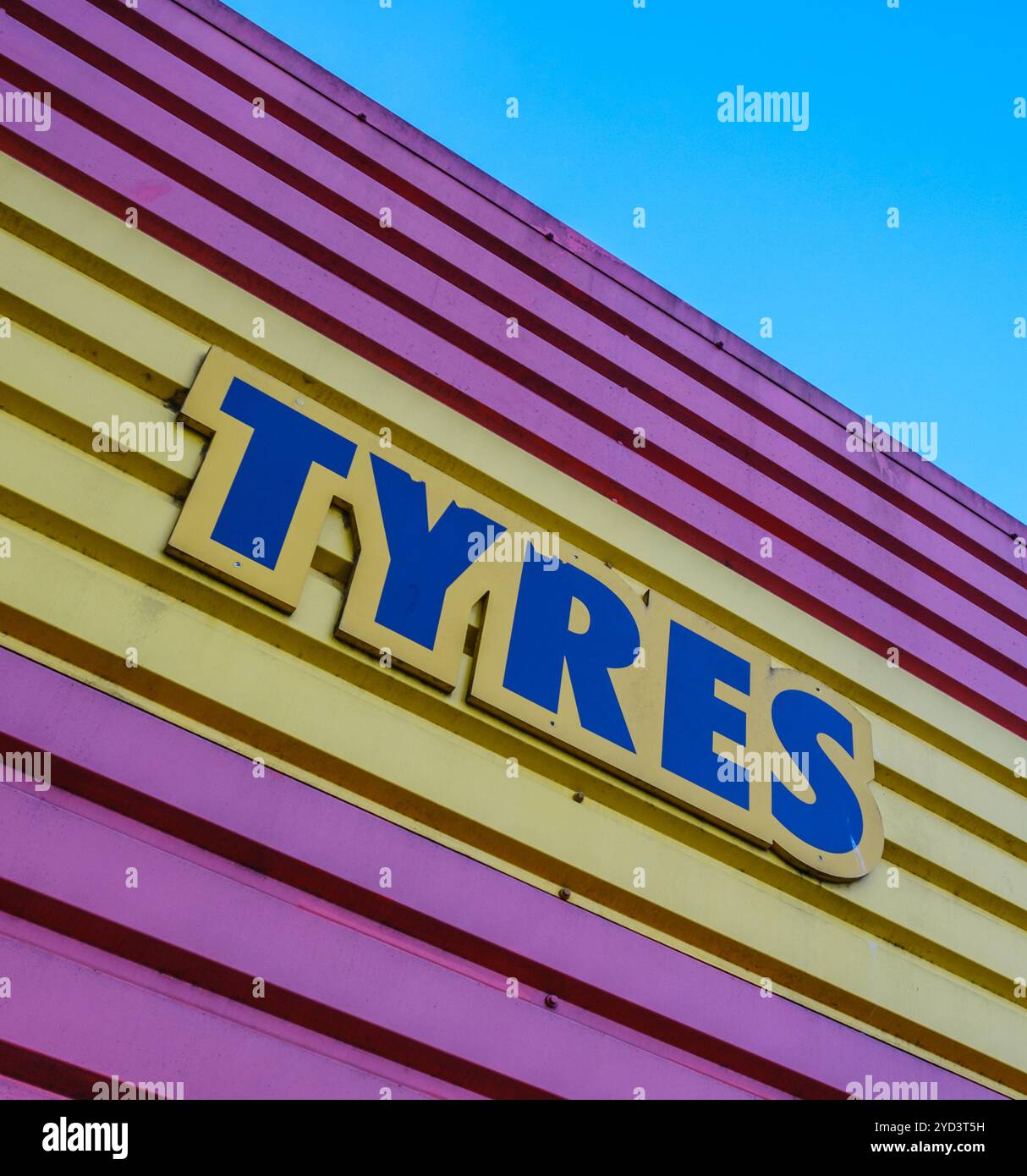 Garish hi-res stock photography and images - Alamy