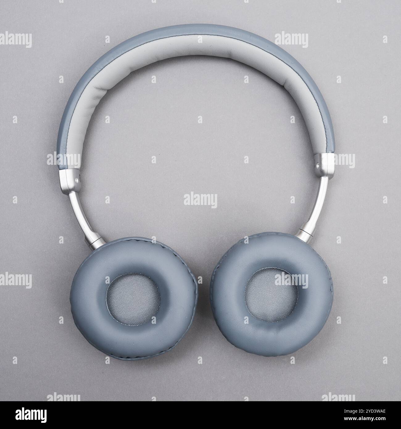 Neutral media hi-res stock photography and images - Alamy