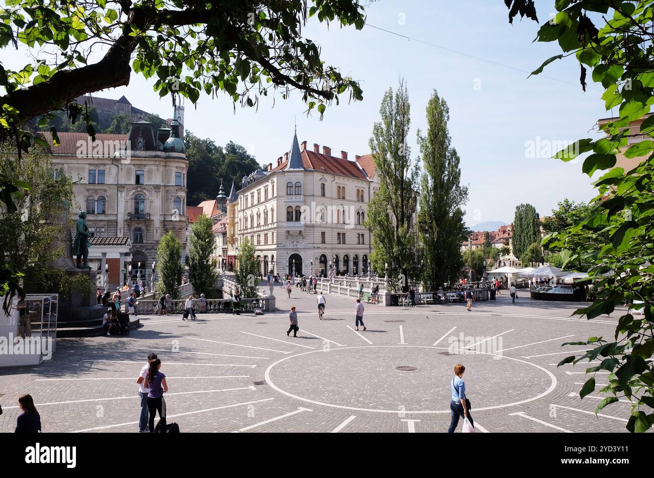 Part main square in hi-res stock photography and images - Alamy