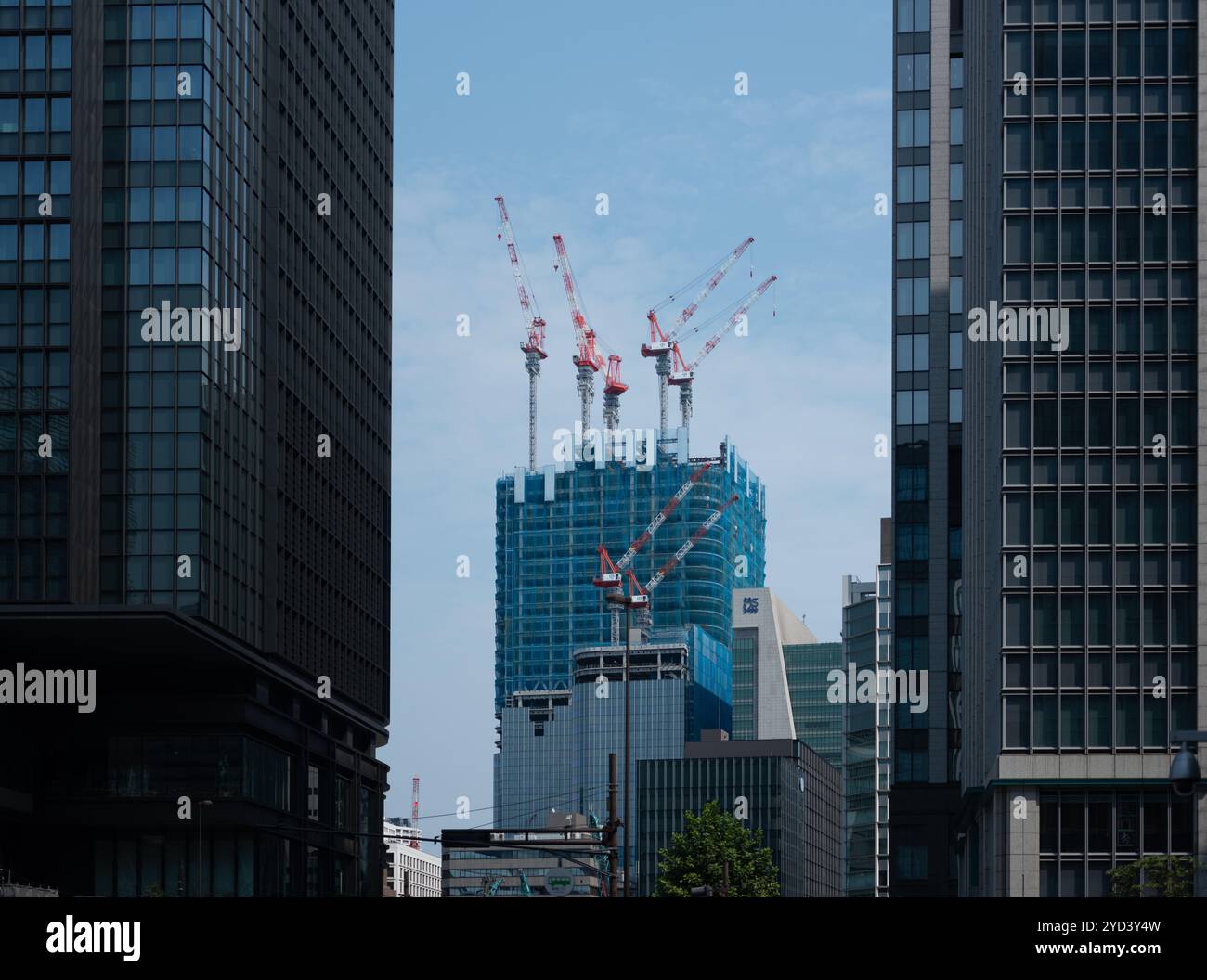 Construction work taking place in the Marunouchi district of Tokyo ...