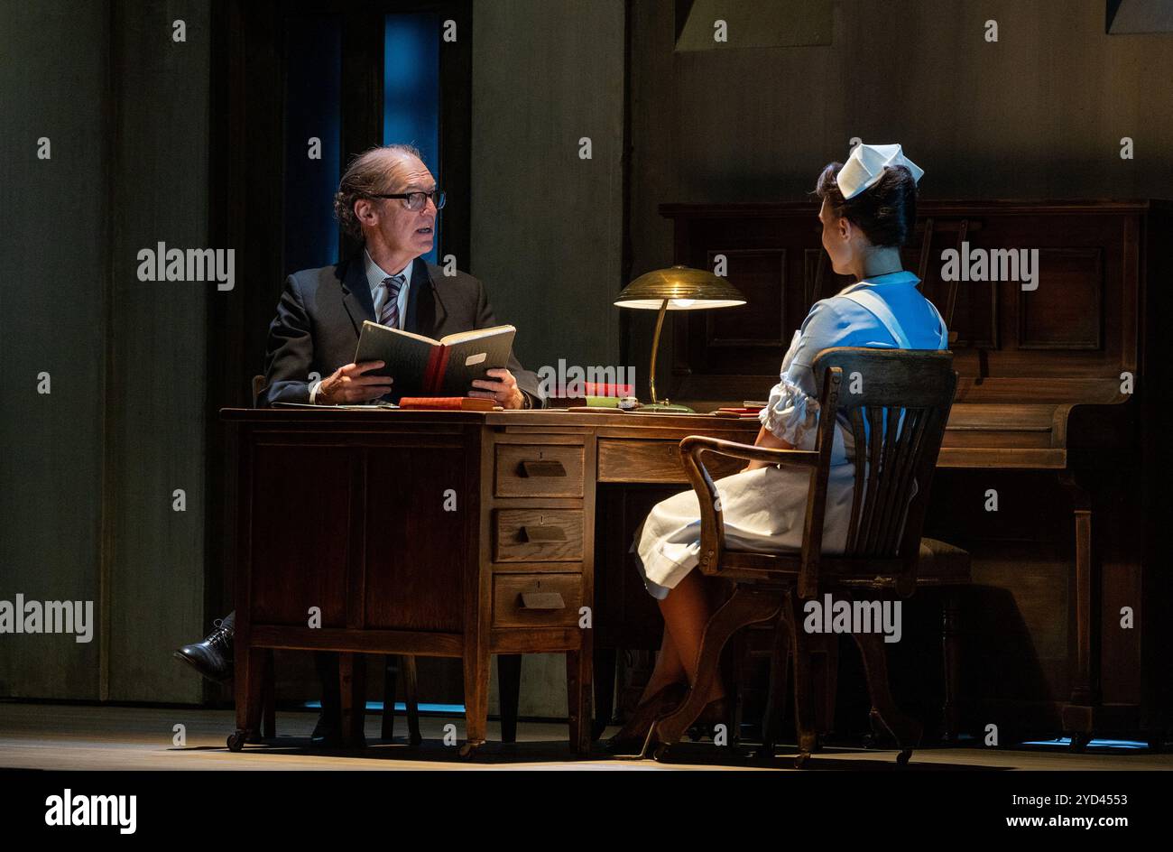 Hospital nurse uk ward 2024 hi-res stock photography and images - Alamy