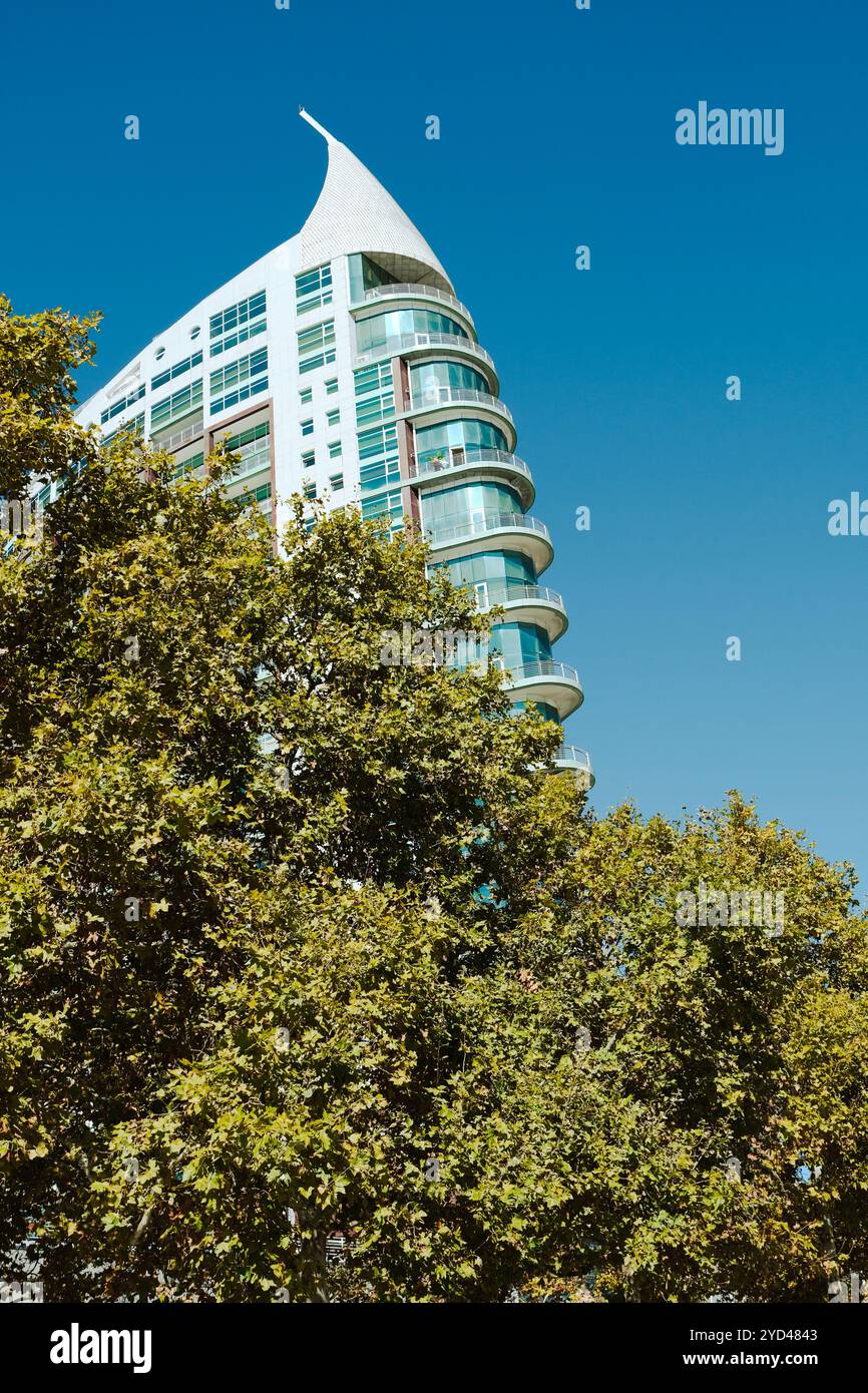 Modern building tower hi-res stock photography and images - Alamy