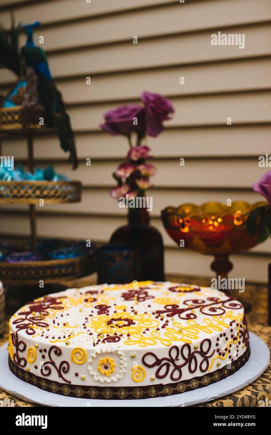 Bohemian birthday cake in outdoor table setting Stock Photo - Alamy