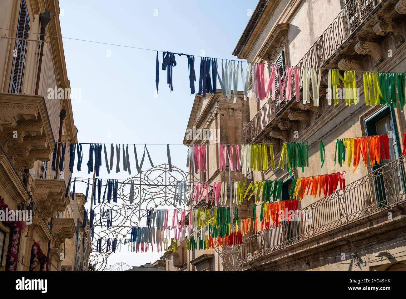 Festoni hi-res stock photography and images - Alamy