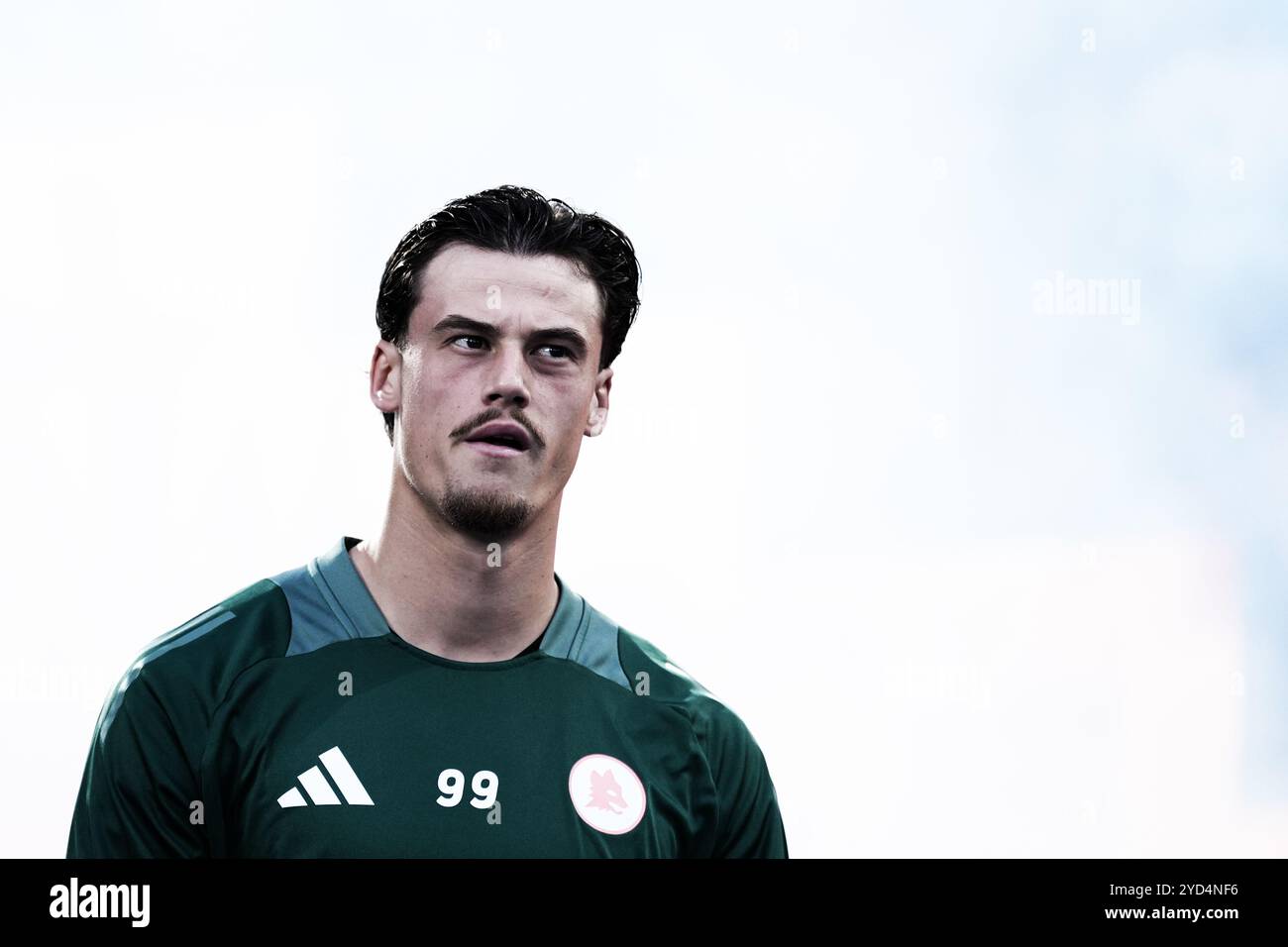 Roma, Italia. 24th Oct, 2024. RomaÕs goalkeeper Mile Svilar during the ...