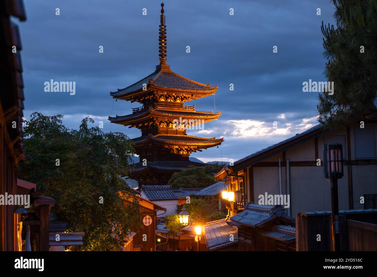 Sannen zaka street, kyoto hi-res stock photography and images - Alamy