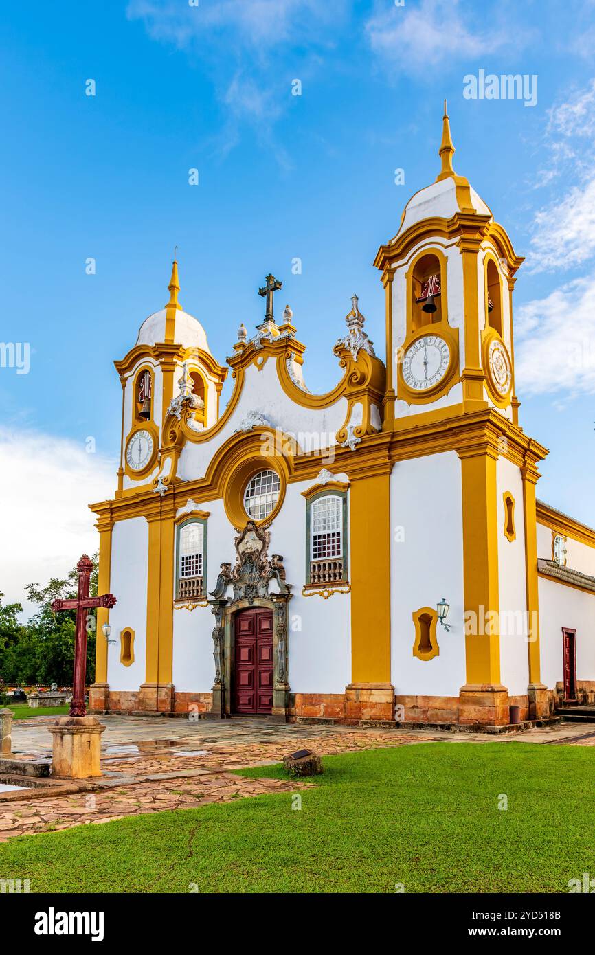 Front facade historic town hi-res stock photography and images - Alamy
