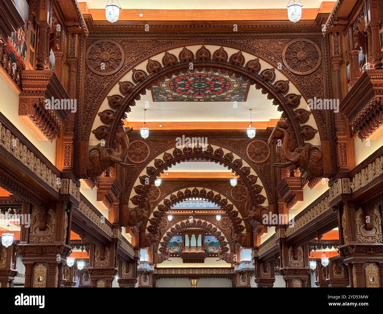 The Akshardham (BAPS Shri Swaminarayan Mandir) temple in Robbinsville ...