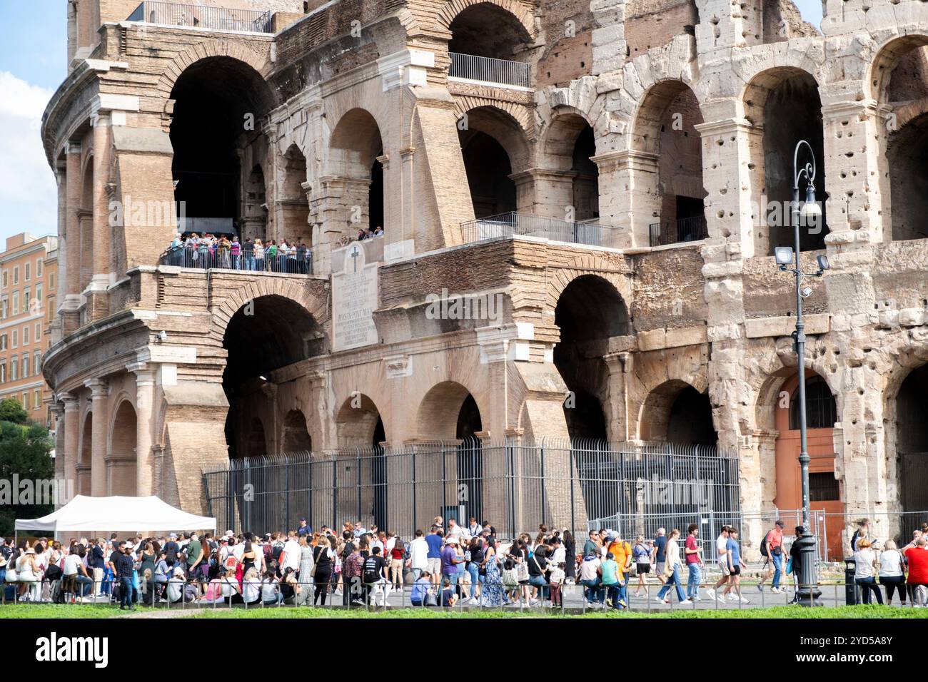 Crowds of tourists at the Flavian Amphitheatre - the Colosseum - in the ...