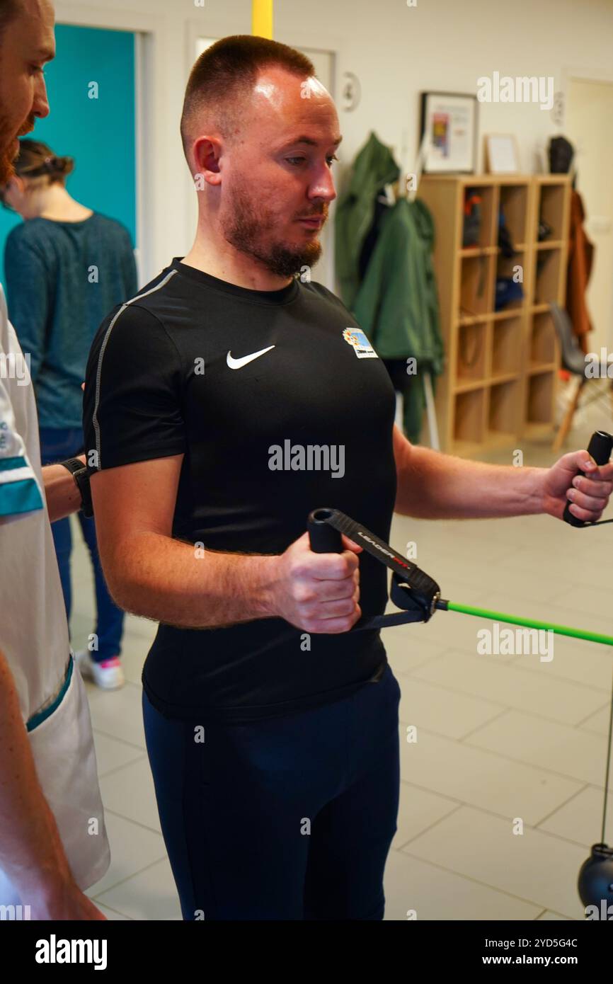 Physiotherapy center specializing in shoulder pathology before or after ...