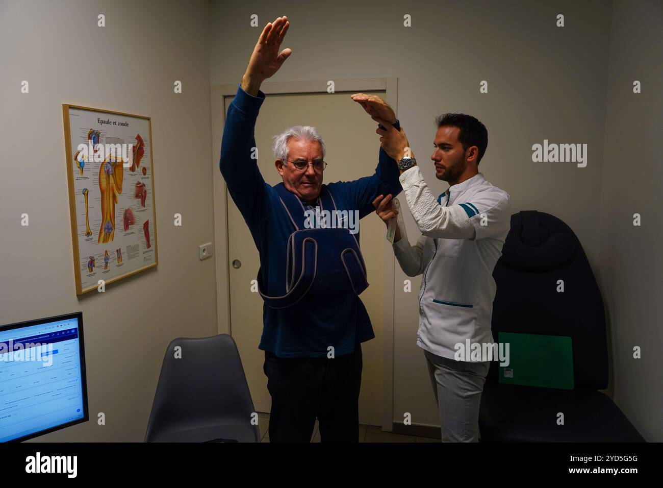 Physiotherapy center specializing in shoulder pathology before or after ...