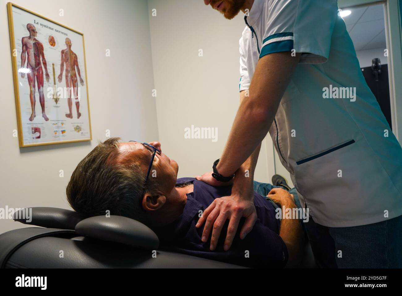 Physiotherapy center specializing in shoulder pathology before or after ...