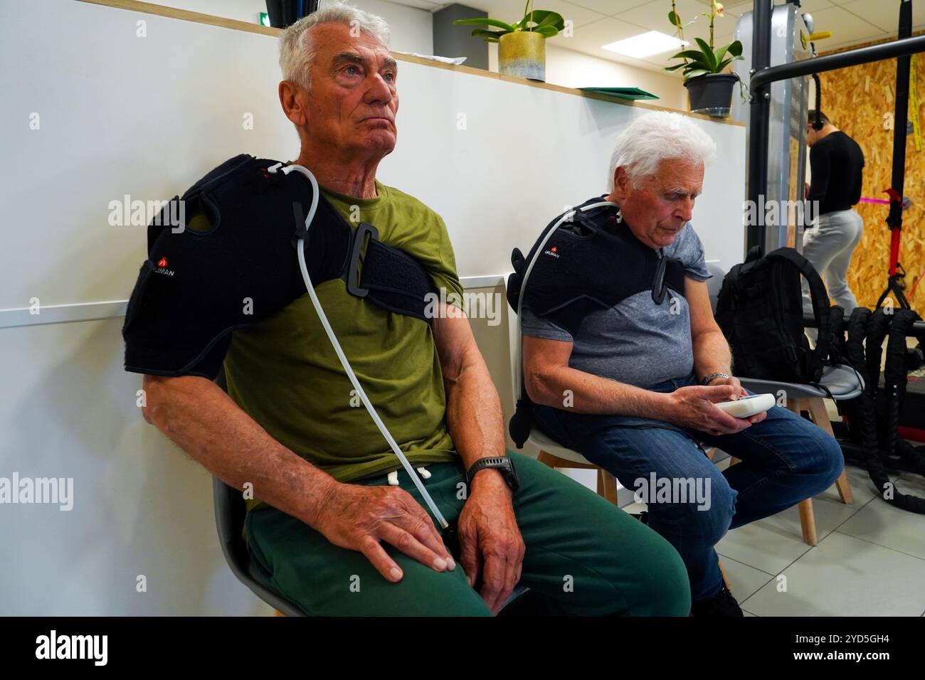 Physiotherapy center specializing in shoulder pathology before or after ...