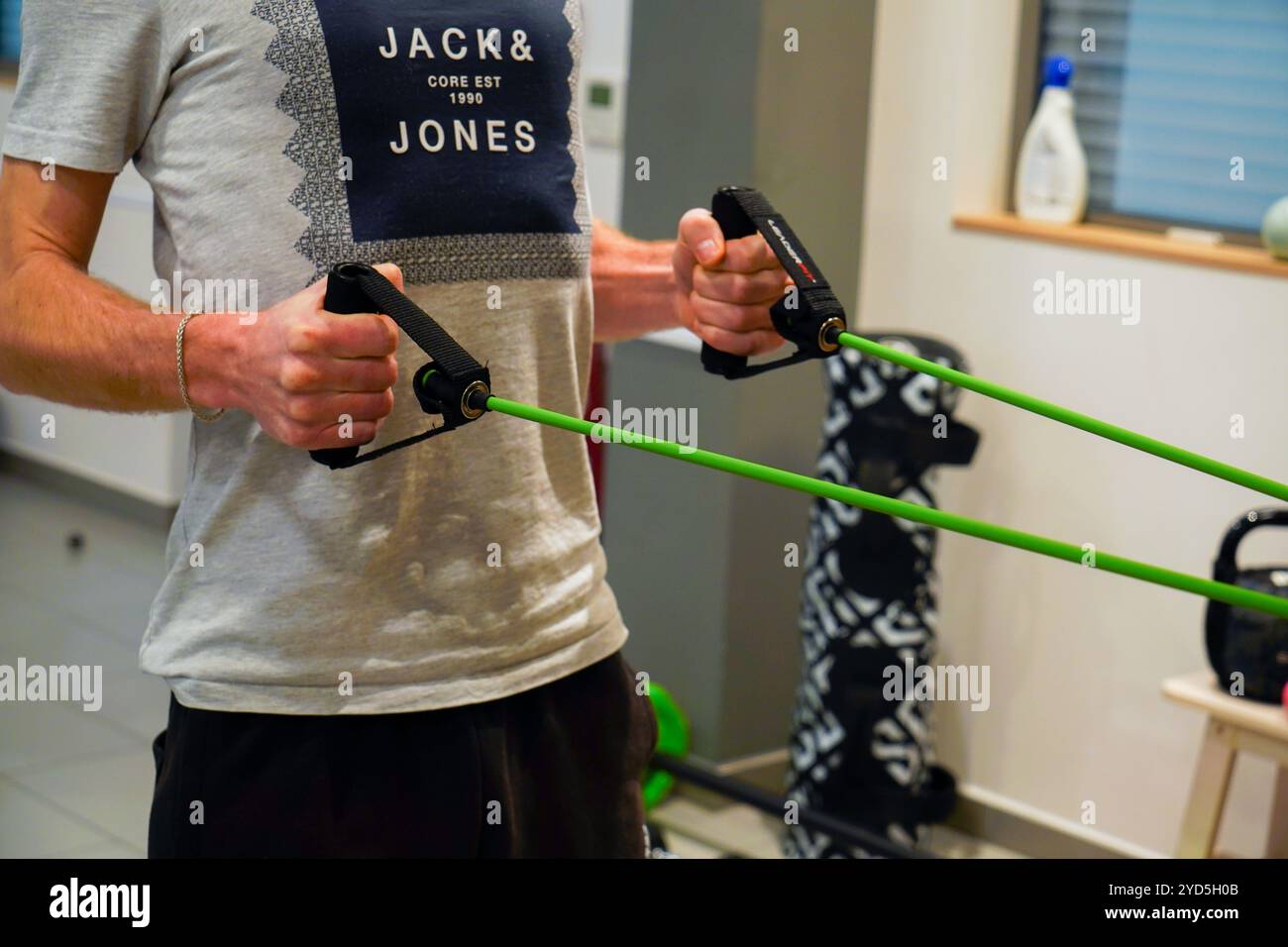 Physiotherapy center specializing in shoulder pathology before or after ...