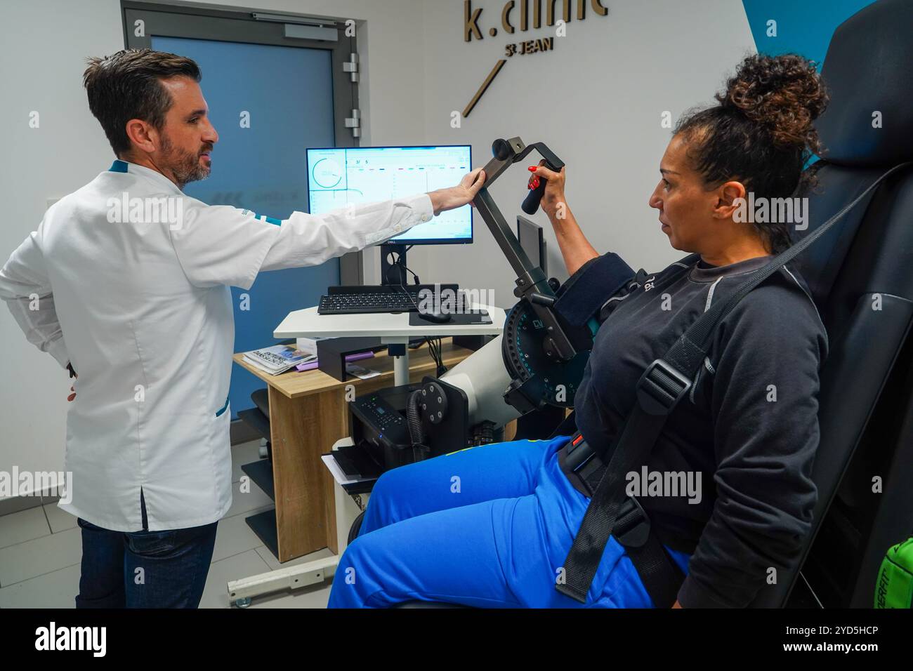 Physiotherapy center specializing in shoulder pathology before or after ...