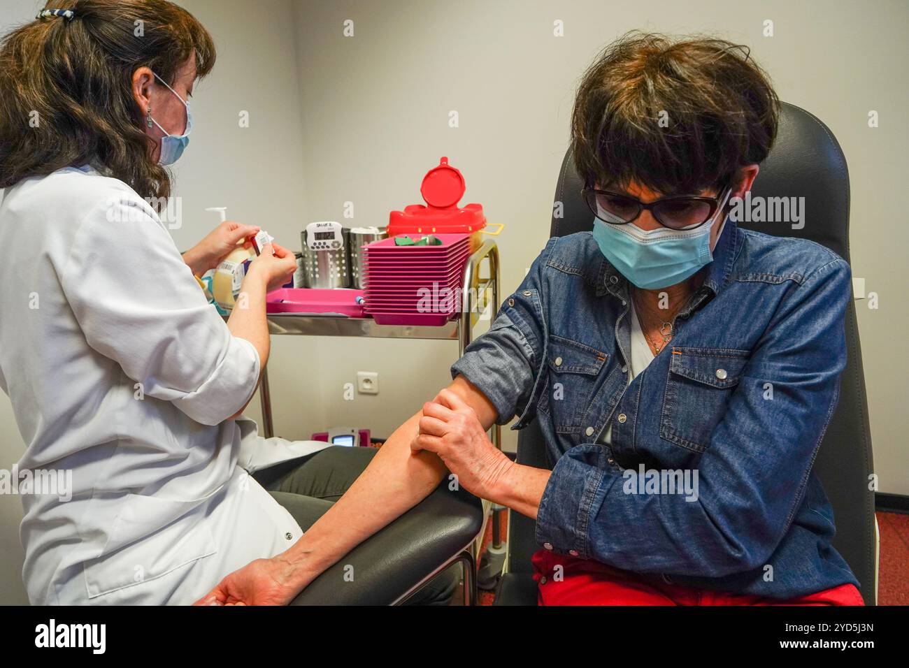 Medical analysis laboratory. Blood test Stock Photo - Alamy
