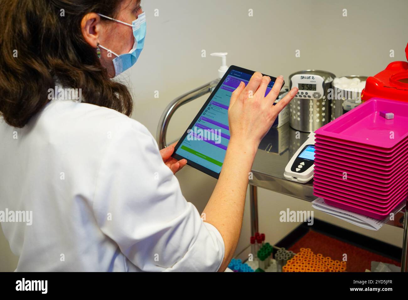 Blood analyzes in a laboratory with the LabPad system, a portable ...