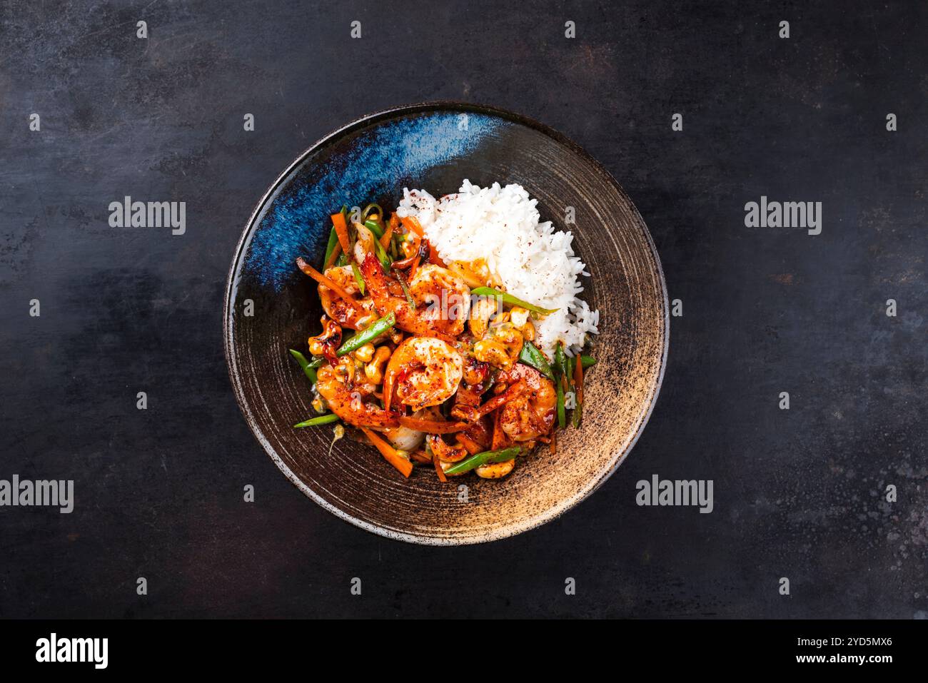 Traditional Thai fried king prawns with vegetable Stock Photo - Alamy