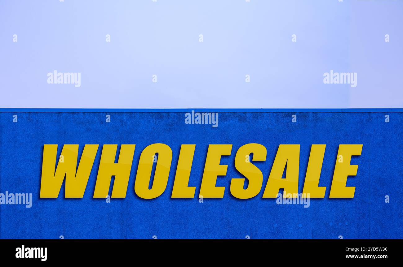 Retail storefront signage hi-res stock photography and images - Alamy