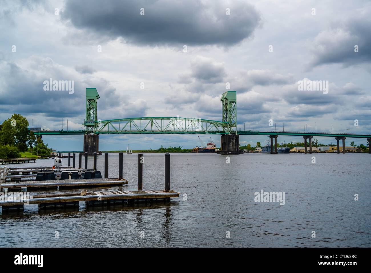 Cape Fear Memoria Bridge in North Carolina, Wilmington Beach Stock ...