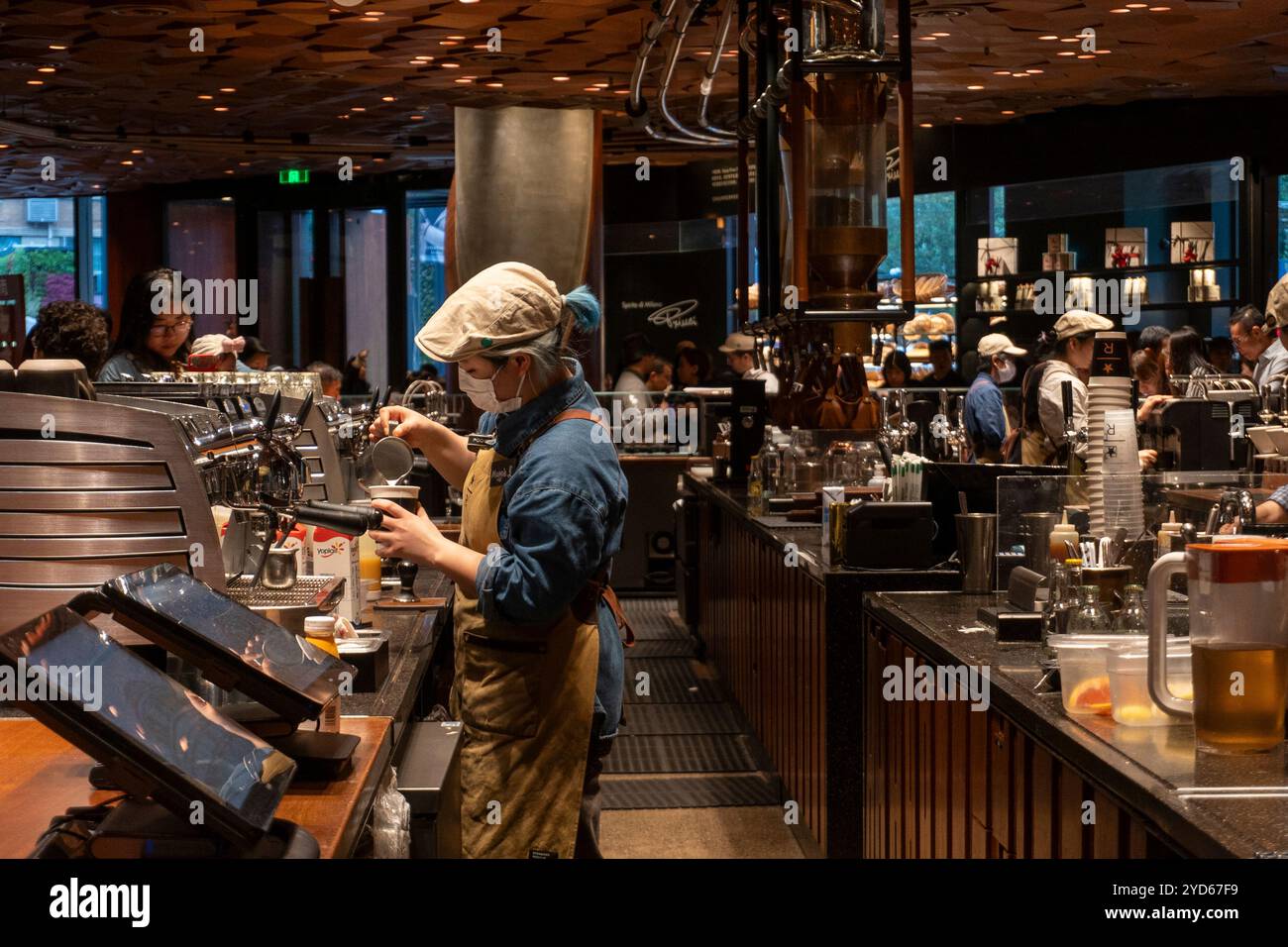Shanghai Starbucks Reserve Roastery Stock Photo - Alamy
