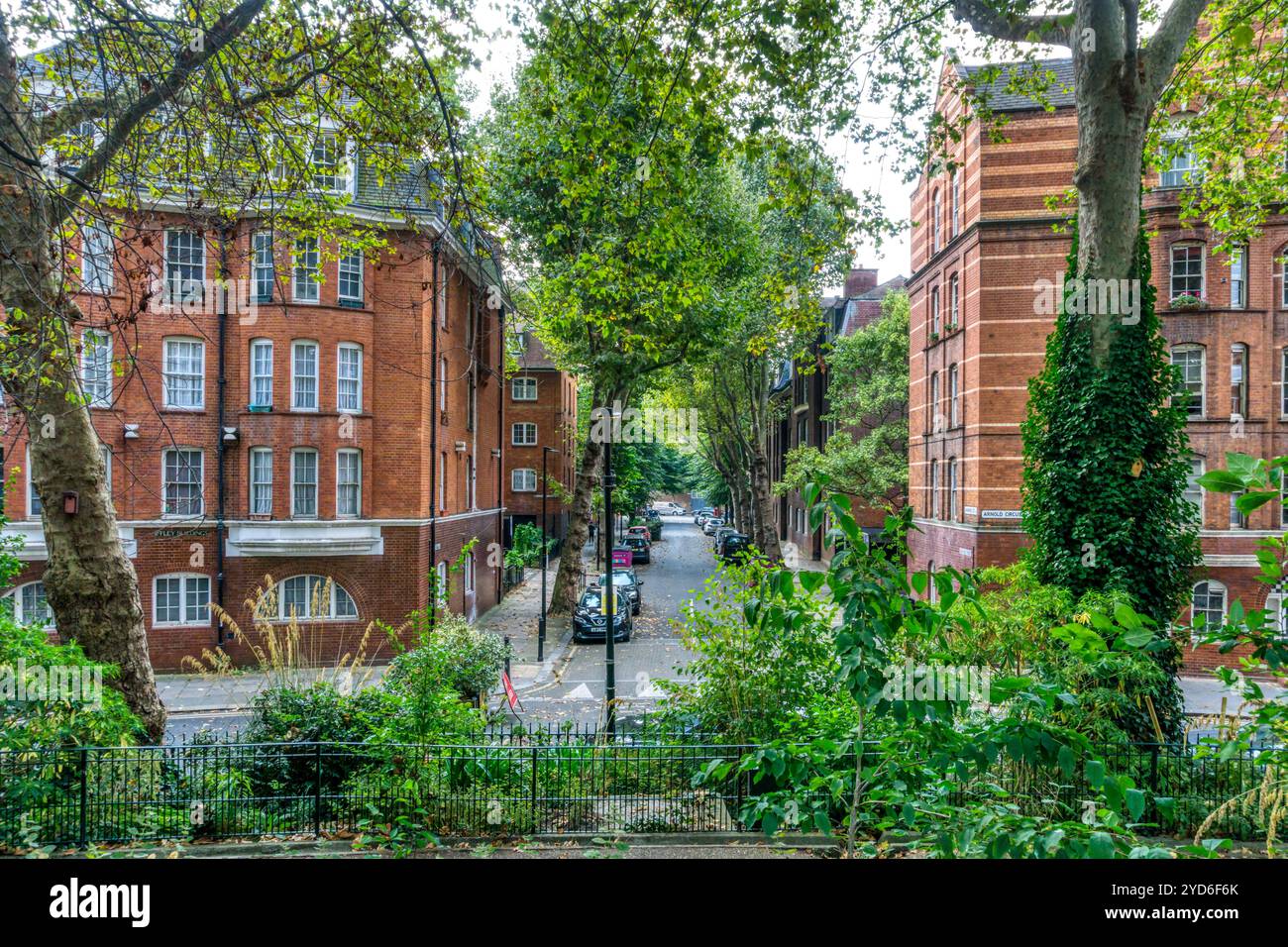 Tower hamlets council estate hi-res stock photography and images - Alamy