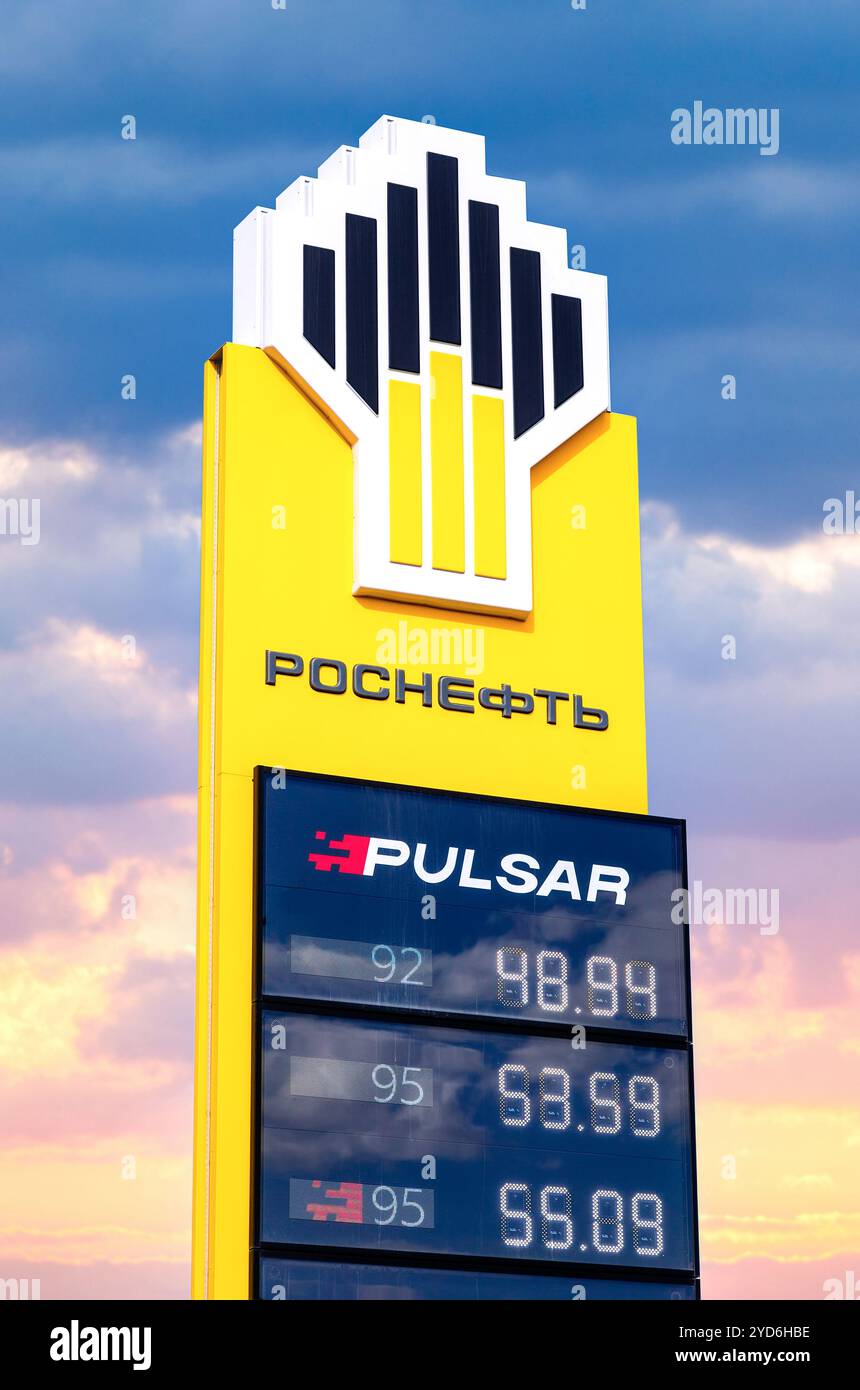 Rosneft oil prices logo hi-res stock photography and images - Alamy